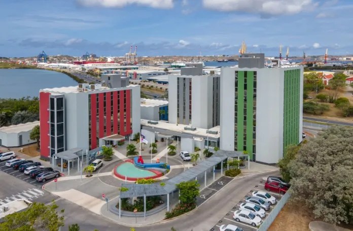 Sloop Plaza Hotel, Boogjes en Fort Punda – Crickey Amigu di Natura